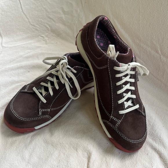 Simple | Shoes | Simple New Vintage Authentic 9s Womens Brown Sneakers ...